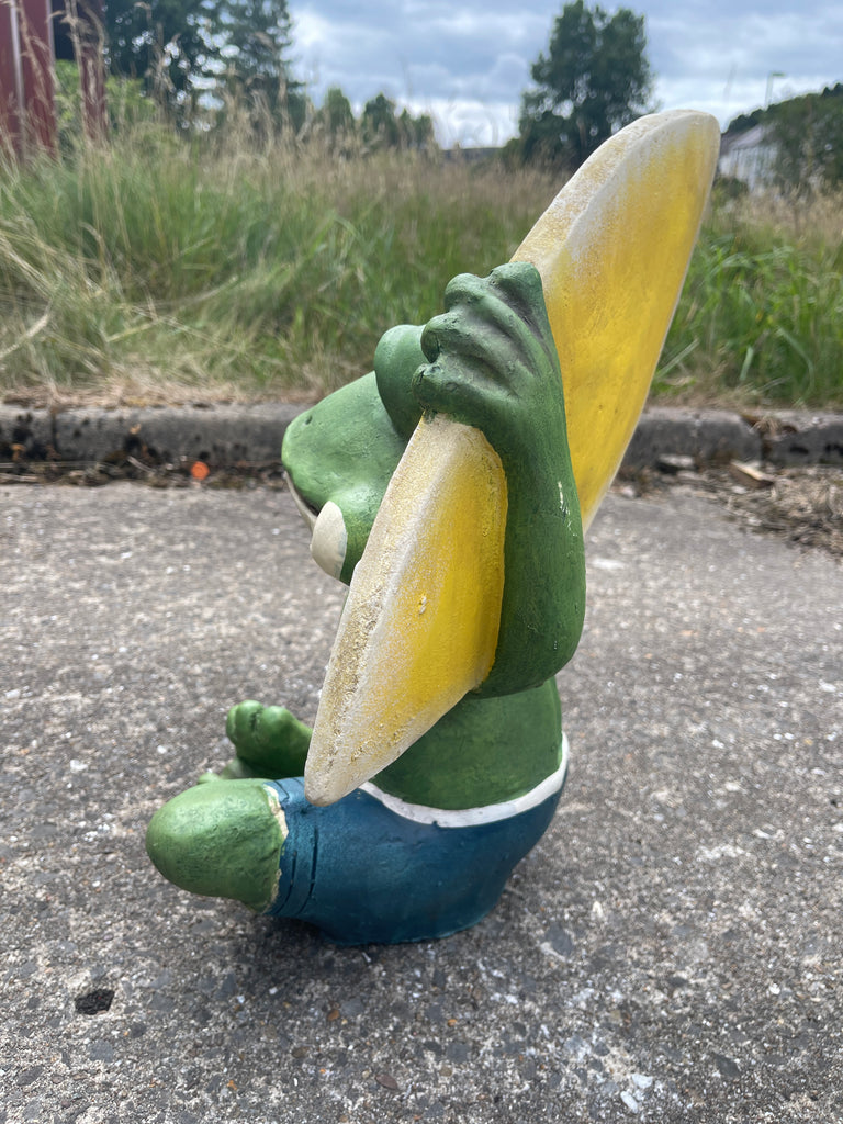 Surf Frog Garden Ornament - TC010 – SassyHome